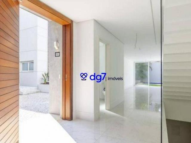 Casa de alto padrão em condomínio exclusivo – Chácara Santo Antônio/Granja Julieta!