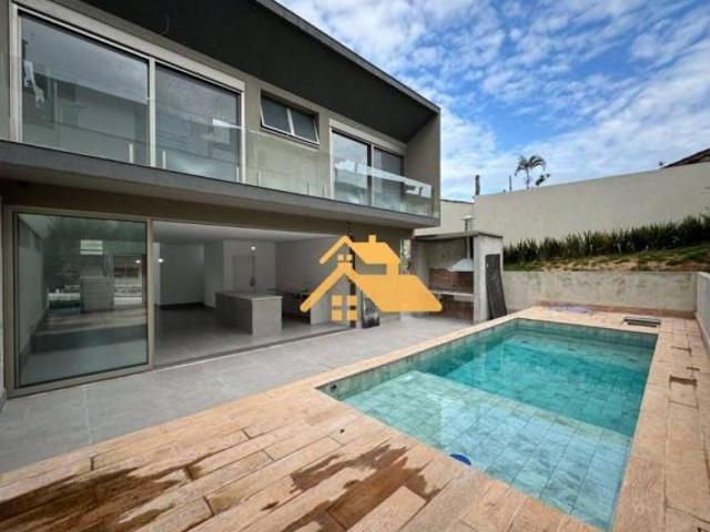 Casa de Alto Padrão em Condomínio Exclusivo com 5 Suítes, Piscina Privativa e Área Gourmet – Juquehy