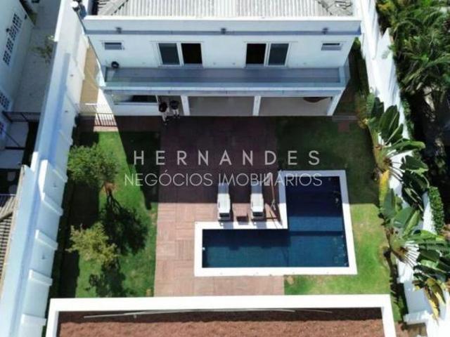 Casa de alto padrão em condomínio exclusivo em Alphaville Residencial Zero, Barueri SP: 4 quartos, 4