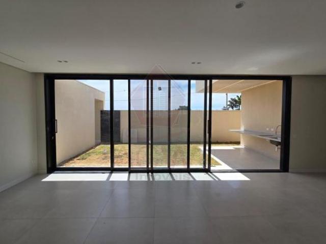 Casa de alto padrão em condomínio exclusivo em Itupeva SP, Jacaré: 4 quartos, 2 suítes, 2 salas, 4 b