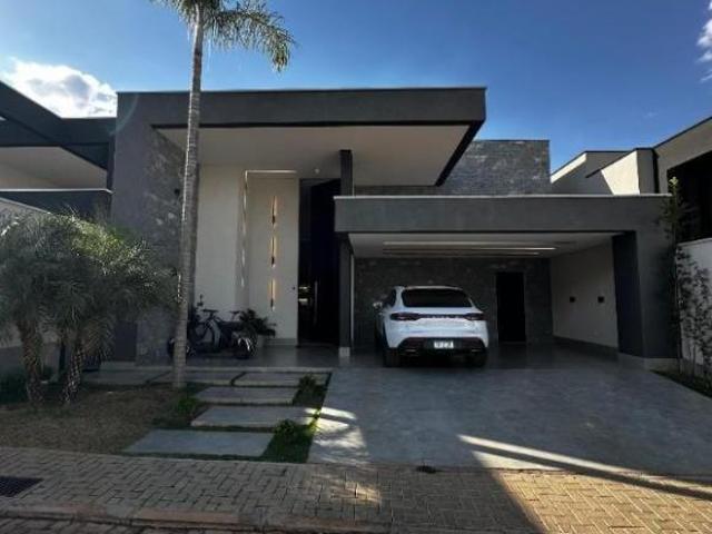 Casa de Alto padrão em Condomínio Exclusivo Vicente Pires Rua 10a