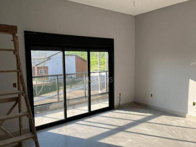 Casa de Alto Padrão em Condomínio Fechado – Caçapava/SP