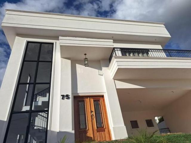 Casa de Alto Padrão em Condomínio Fechado – Conforto, Vista Deslumbrante e Sofistic