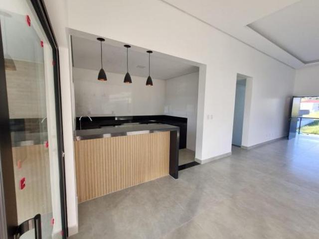 Casa de Alto Padrão em Condomínio Fechado – Conforto, Sofisticação e Lazer Completo
