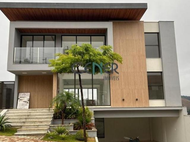 Casa de Alto Padrão em condomínio fechado em Juiz de Fora MG