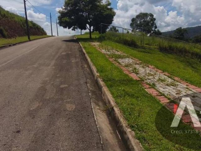 Casa de Alto Padrão em Condomínio Fechado – Mairiporã divisa com Atibaia