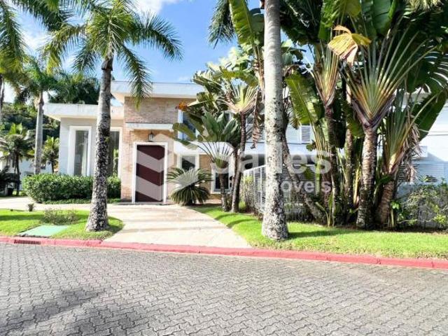 Casa de Alto Padrão em Condomínio Fechado Pernambuco, Guarujá
