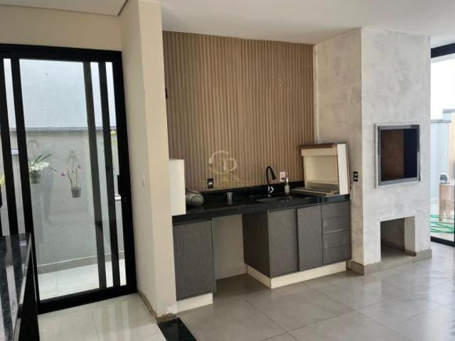 Casa de alto padrão em condomínio no Brigadeiro Tobias, Sorocaba SP: 3 quartos, 3 suítes, 1 sala, 4