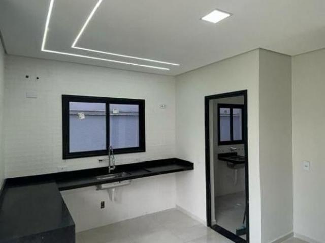 Casa de alto padrão em condomínio no Jardim Astro, Sorocaba SP: 3 quartos, 1 suíte, 2 salas, 4 banhe
