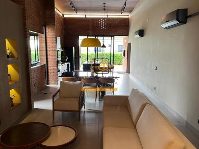 Casa de alto padrão em condomínio no Loteamento Residencial, Itu SP: 2 quartos, 2 suítes, 3 salas