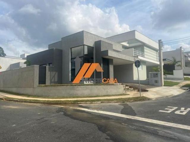 Casa de Alto Padrão em Condomínio na Aparecidinha em Sorocaba SP: 3 Suítes com uma Master e closet