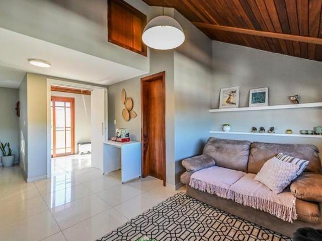 Casa de alto padrão em condomínio na Tristeza, Porto Alegre RS: 3 quartos, 1 suíte, 3 banheiros, 2 v
