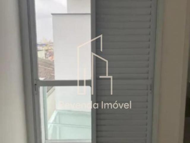 Casa de alto padrão em condomínio na Vila Ré, São Paulo SP. 3 quartos, 1 suíte, 3 banheiros, 2 vagas