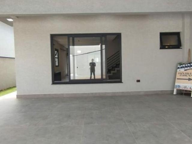 Casa de Alto Padrão em Condomínio Vila em Bairro Nobre de Atibaia