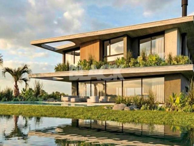 Casa de Alto padrão em Construção no Ilhas Park