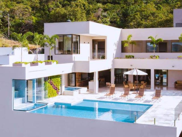 Casa de Alto Padrão em Escarpas do Lago
