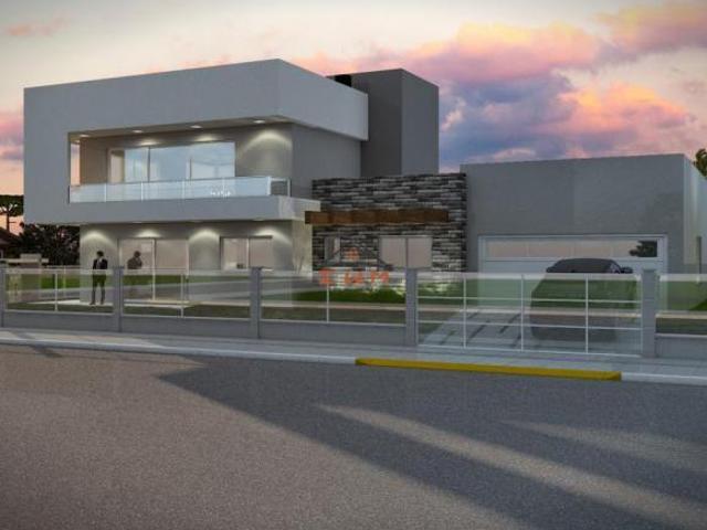 Casa de Alto Padrão em Farroupilha 3 Dormitórios, Suíte, Vidros d