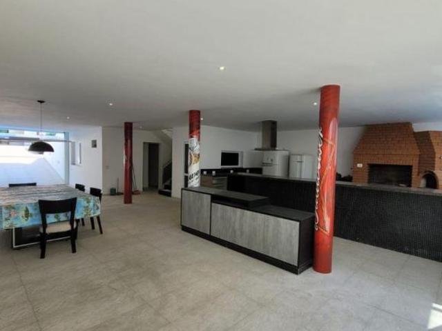 Casa de alto padrão em Itanhaém R$ 2.900.000,00