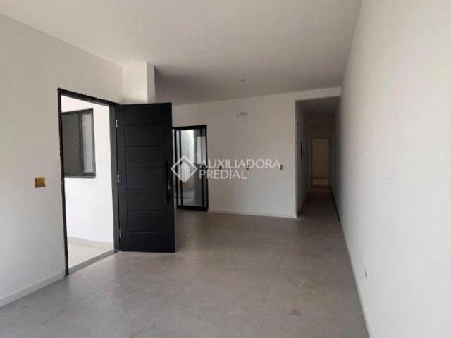 Casa de Alto Padrão em Localização Privilegiada Araucária