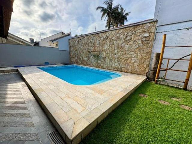 Casa de alto padrão em Peruíbe R$ 1.150.000,00
