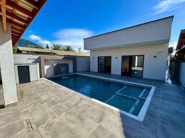 Casa de alto padrão em Peruíbe R$ 1.390.000,00