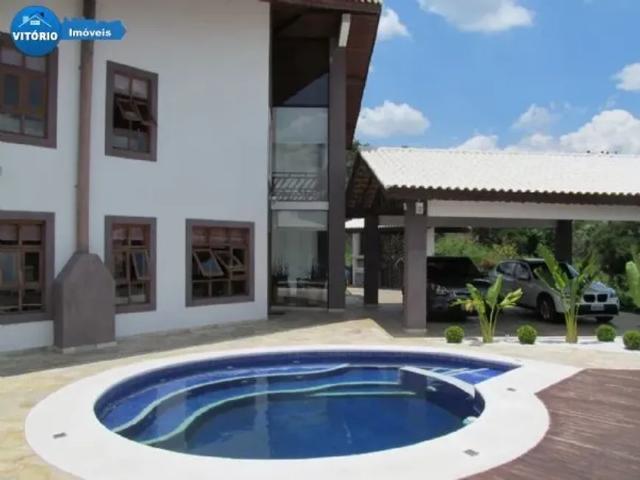 Casa de Alto Padrão em São Roque!