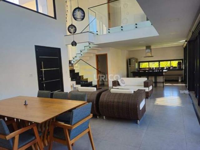 Casa de Alto Padrão Estilo Sobrado à Venda no Residencial Colinas de Inhandjara, Itupeva/SP