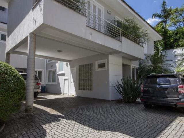 Casa de Alto Padrão Luxuosa em Condominio para venda c/488m2 05 suites e 04 vagas Morumbi