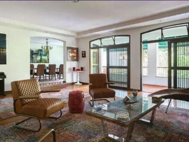 Casa de Alto Padrão para Aluguel 4 Suítes Santo Amaro