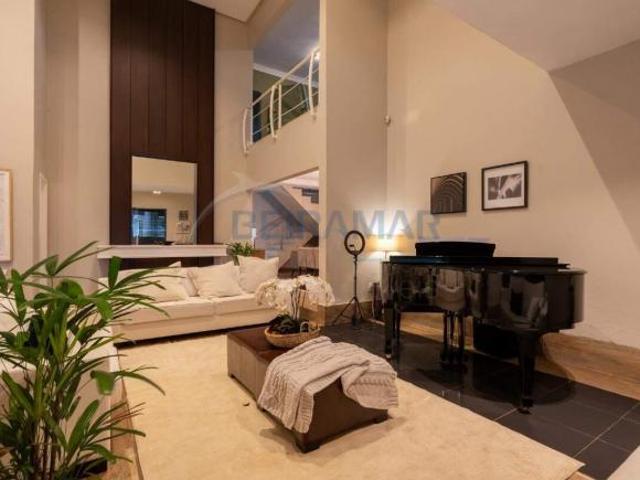 Casa de alto Padrão para venda com 5 Suítes em Arniqueiras DF