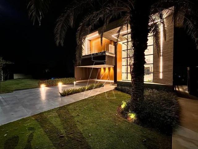 Casa de alto padrão para venda em Alphaville