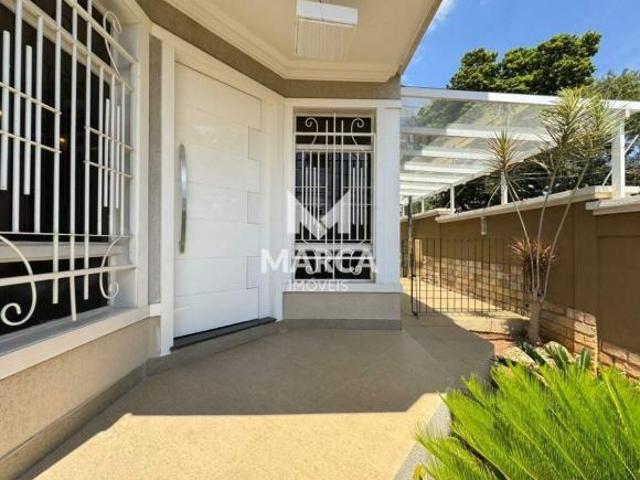 Casa de Alto Padrão para Venda no Dona Clara com 650m², 5 Quartos, Área Gourmet e 5 Vagas
