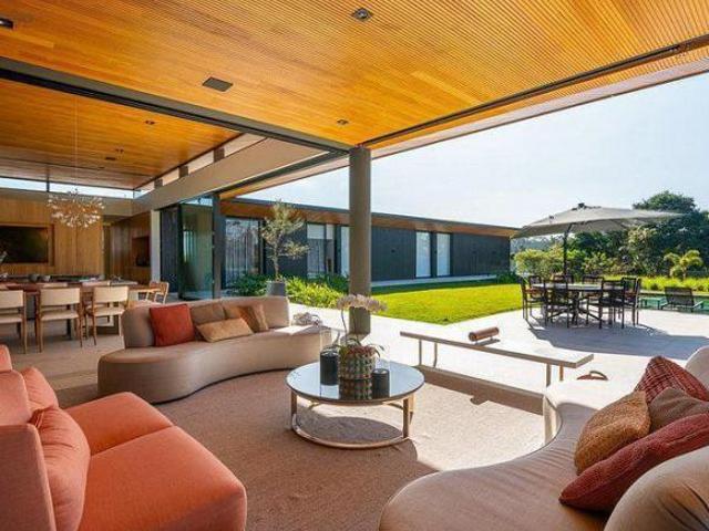Casa de Alto Padrão para Venda na Quinta da Baroneza – 5 Suítes, Pi