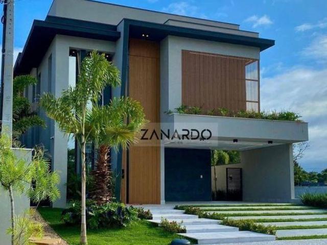 Casa de alto padrão próxima a praia à venda em Riviera de São Lourenço