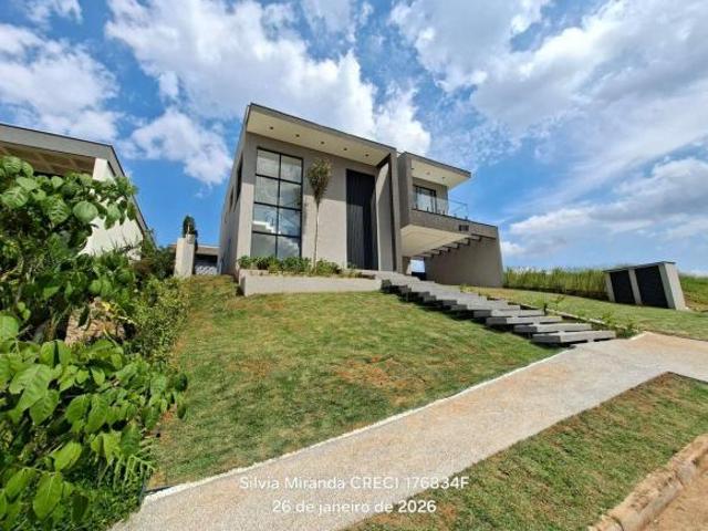 Casa de alto padrão recém concluída, à venda no Condomínio Vintage – Granja Viana