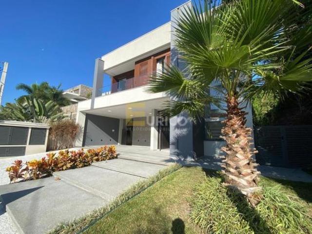 Casa de alto padrão Riviera de São Lourenço