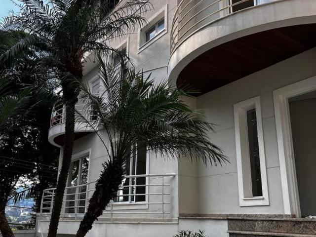 Casa de Alto Padrão São Paulo,4 suítes, jacuzzi, 6 vagas