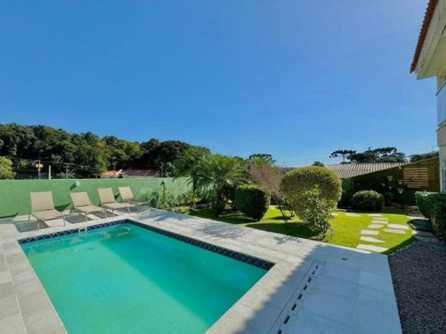 Sofisticação Completa: Casa Porteira Fechada com Piscina e Área Gourmet