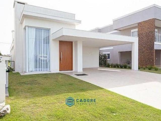 CASA DE ALTO PADRÃO TRÊS SUÍTES EM TORRES