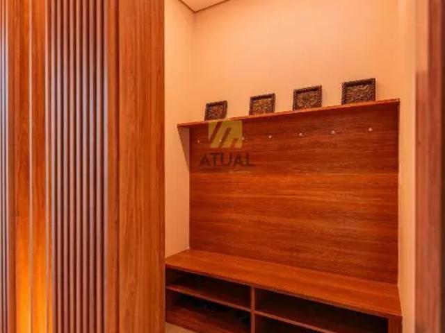 Casa de Alto Padrão à venda com 4 Suítes, Lazer Completo e Piscina Integrada à Natureza Alphaville
