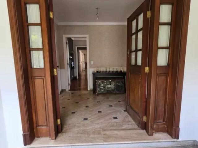 Casa de alto padrão à venda em condomínio exclusivo de Alphaville, Santana de Parnaíba SP: 4 quartos