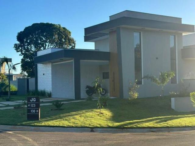 Casa de Alto Padrão 192m² com Ar condicionado e Piscina Aquecida no asfalto por 1.350.000,00