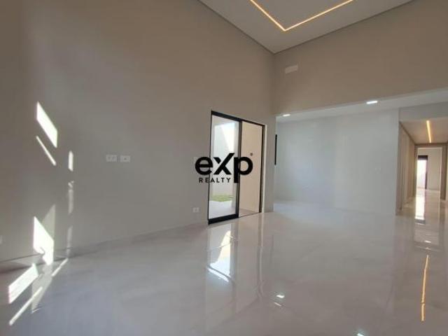 Casa de Alto Padrão 101,76m² de área privativa e terreno de 182m²