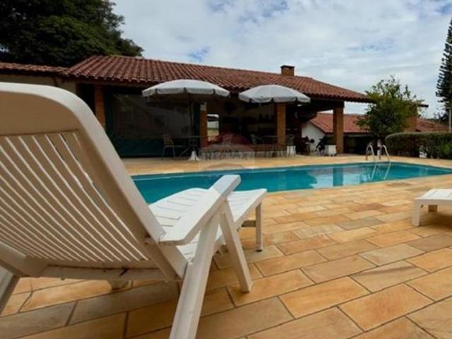 Casa de Alto Padrão 2.000 m² com 5 Dormitórios no Esplanada do Carmo Jarinu/SP