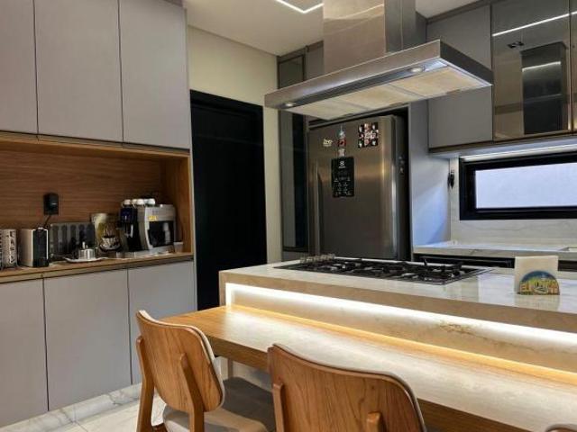 Casa de Alto Padrão: 3 Suítes, Cozinha Gourmet e Spa no Cyrela Landscape