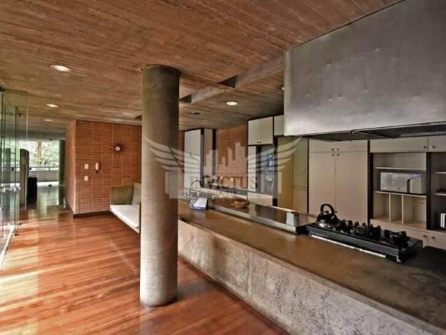 Casa de Alto Padrão 3 Suítes para Comprar, 3.100m² Cidade Jardim, São Paulo/SP