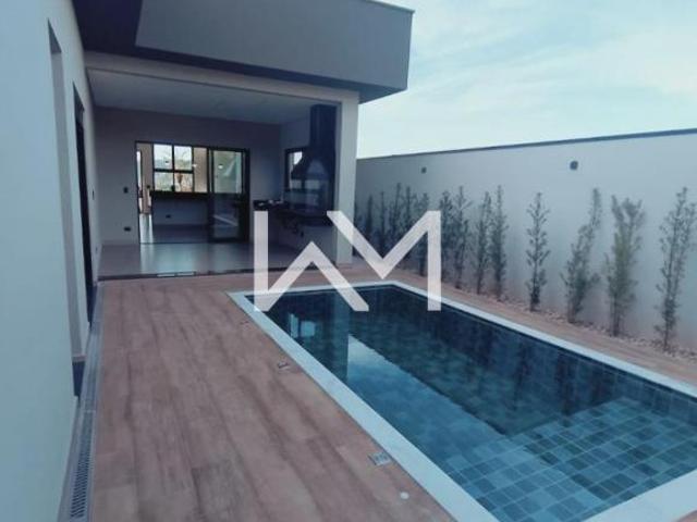 CASA DE ALTO PADRÃO 3 SUÍTES, PISCINA, 4 VAGAS CONDOMÍNIO PORTAL LAMIS – BAIRRO LARANJA AZEDA AT