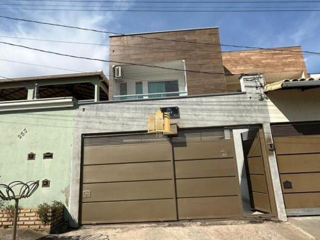 Casa de Alto Padrão 3 Quartos Suíte Closet à Venda no Bairro Monte Verde em Betim