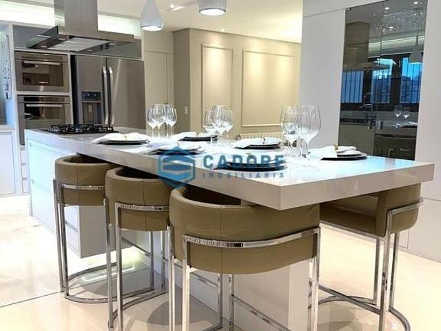Casa de alto padrão 530m² no Cinquentenário