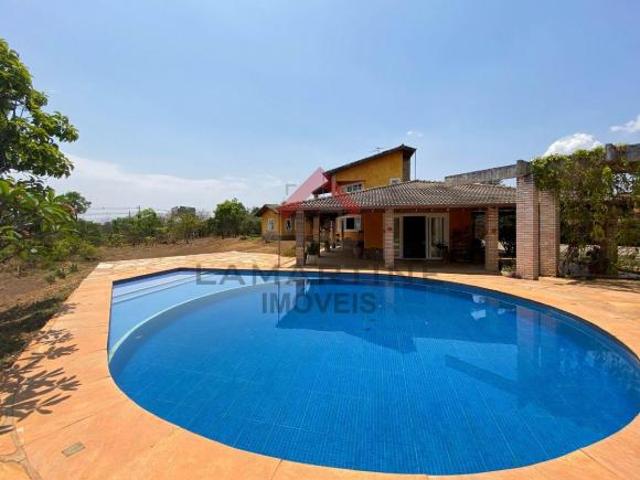 Casa de Alto Padrão | 600m² Construídos | Terreno com mais de 10.000m² | Vista para o Plano Piloto |